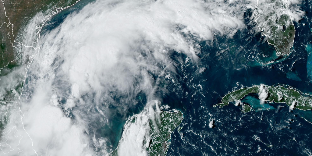 Tracking Potential Tropical Cyclone 6: Spaghetti models, forecast cone ...