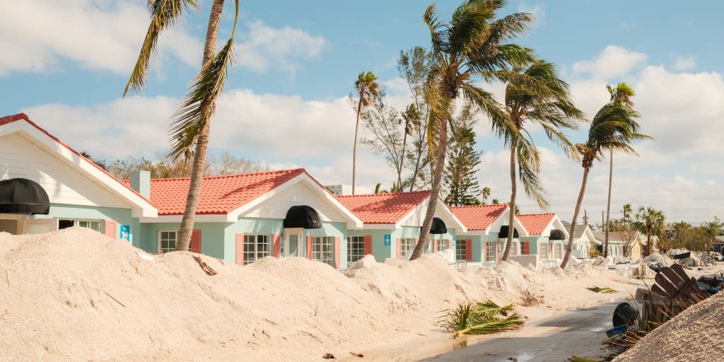 See it: Destruction caused by Hurricane Milton's tornado outbreak, 100 ...