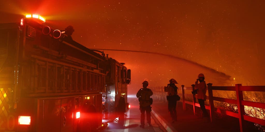 Franklin Fire puts Pepperdine students on alert as wildfire charges ...