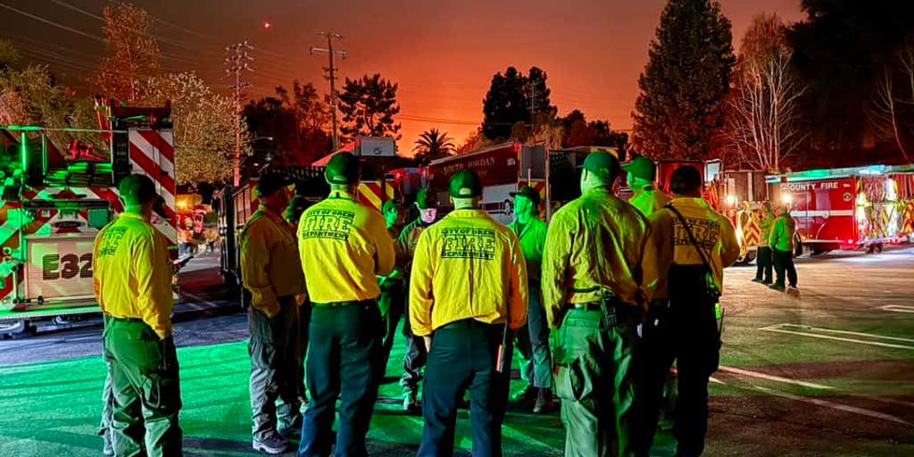 Firefighters from around the world are helping fight Los Angeles ...