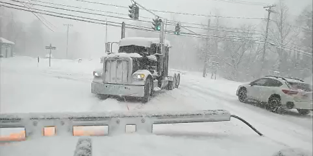 Lake-effect snow buries parts of New York in feet of snow | Fox Weather
