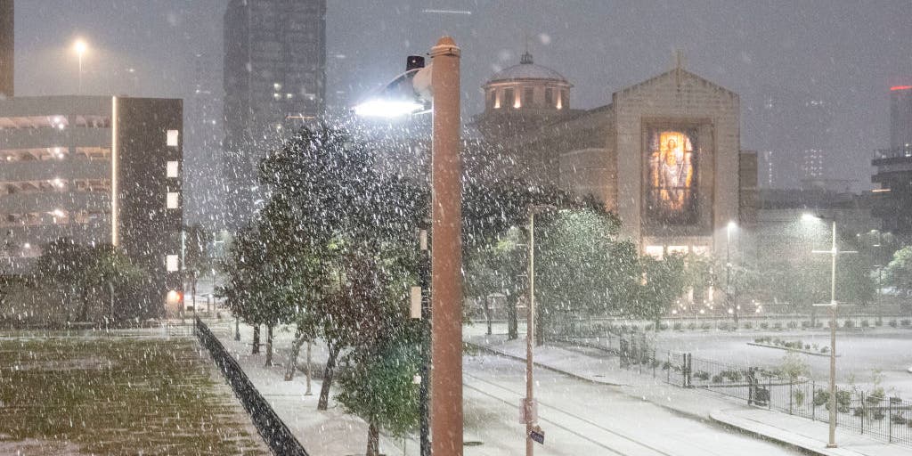 First-ever Blizzard Warning issued along Gulf Coast as deadly winter ...