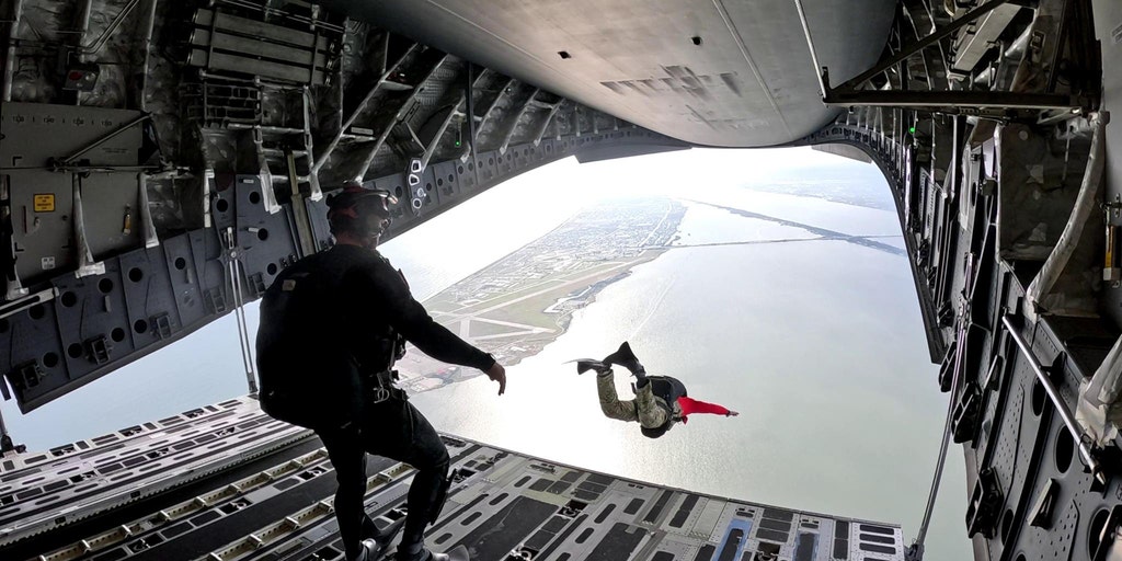 Military trains for astronaut rescue mission off Florida coast | Fox ...