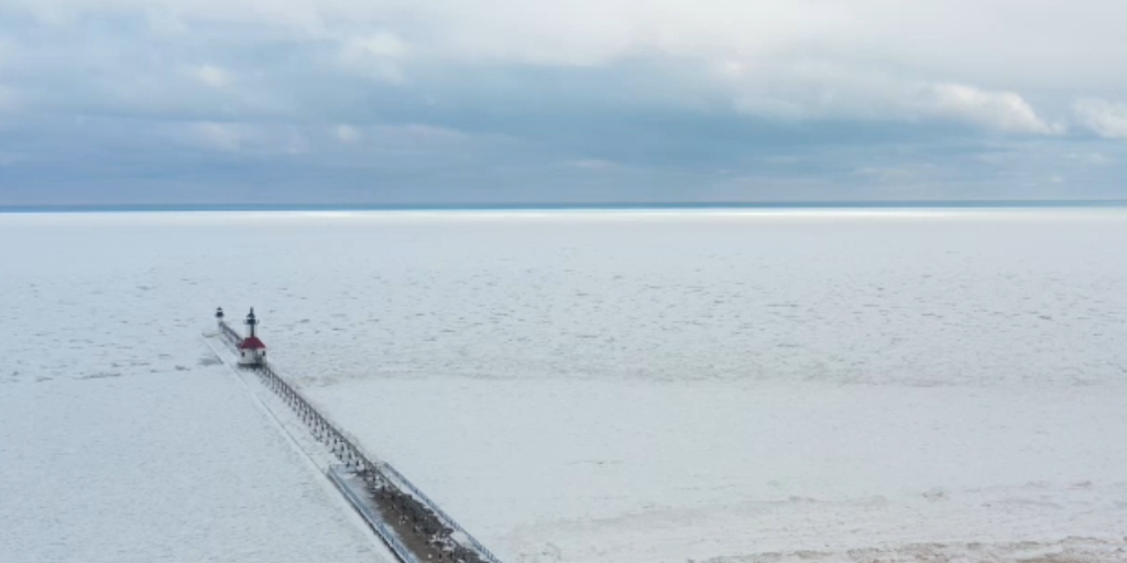Video: Drone shows ice covered Lake Michigan | Fox Weather