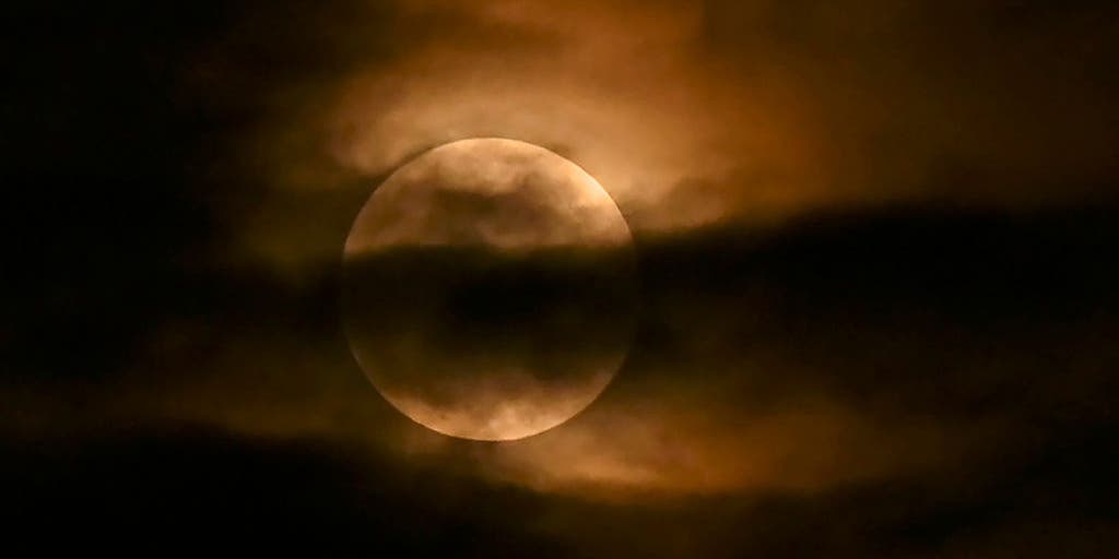 Blood Moon total lunar eclipse: Where storms could prevent the ...