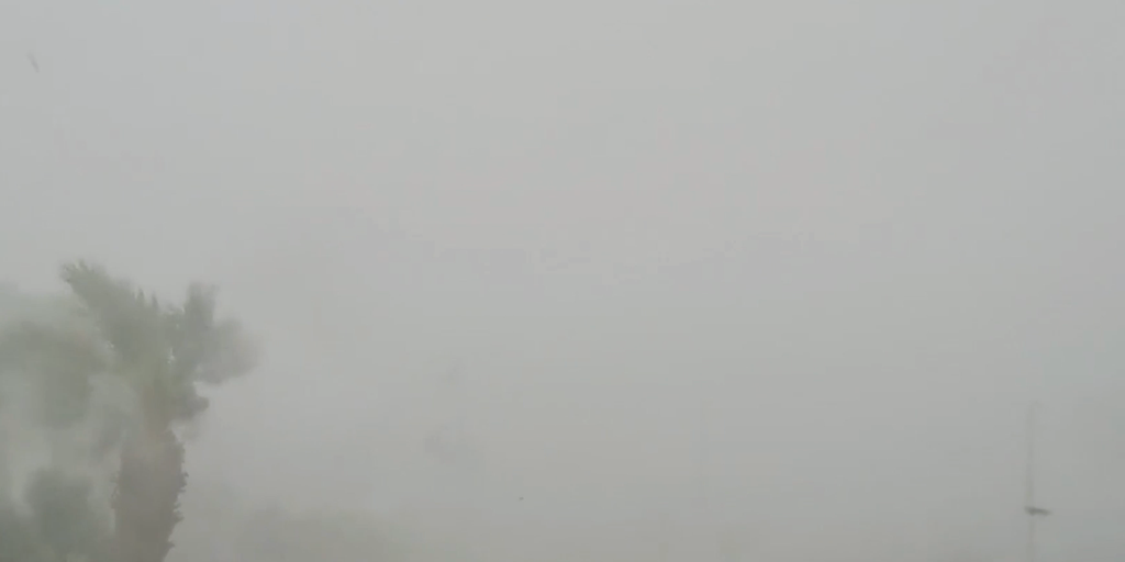 VIDEO: Camera shows tornado barreling toward FOX 35 Orlando station | Fox Weather