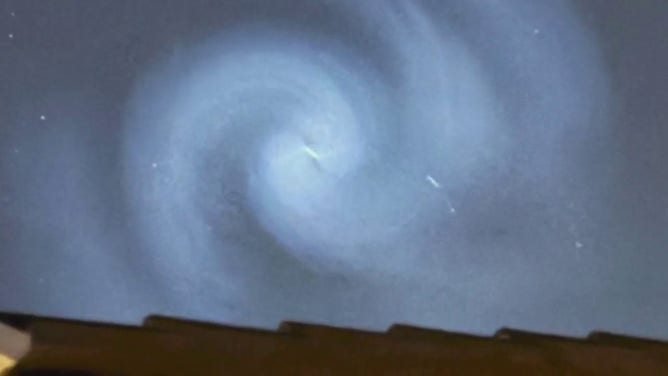 VIDEO: Florida SpaceX launch produces dazzling blue spiral in night sky ...