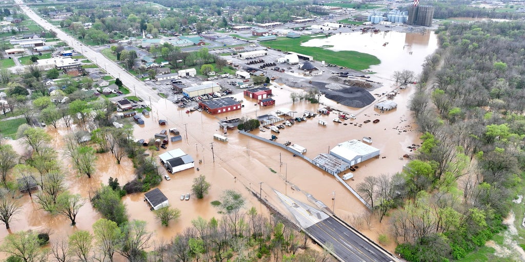 Today's top weather news: Devastating storms leave at least 20 dead as ...