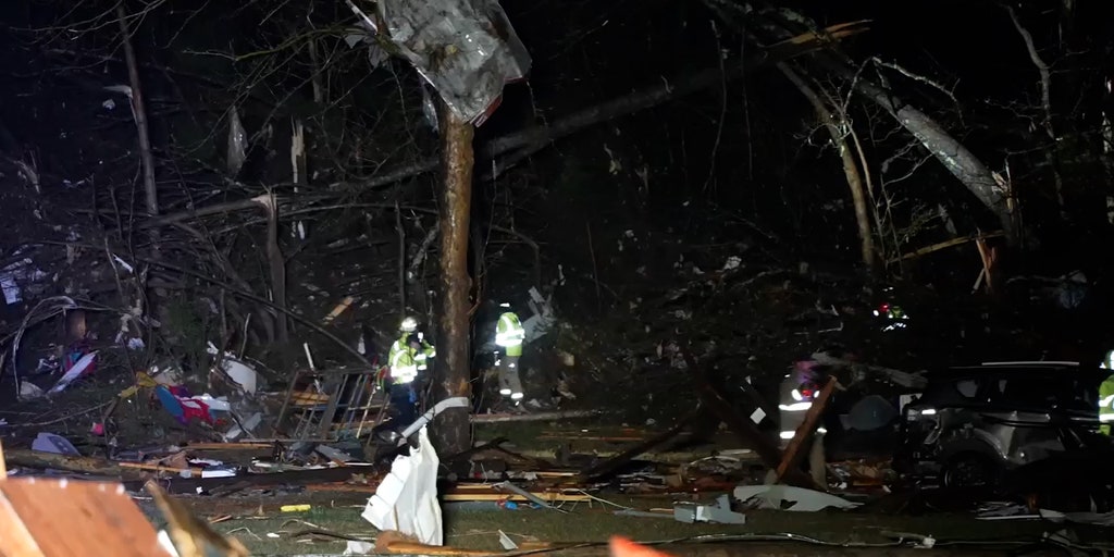 VIDEO: Tornado unleashes catastrophic damage in Selmer, Tennessee | Fox ...