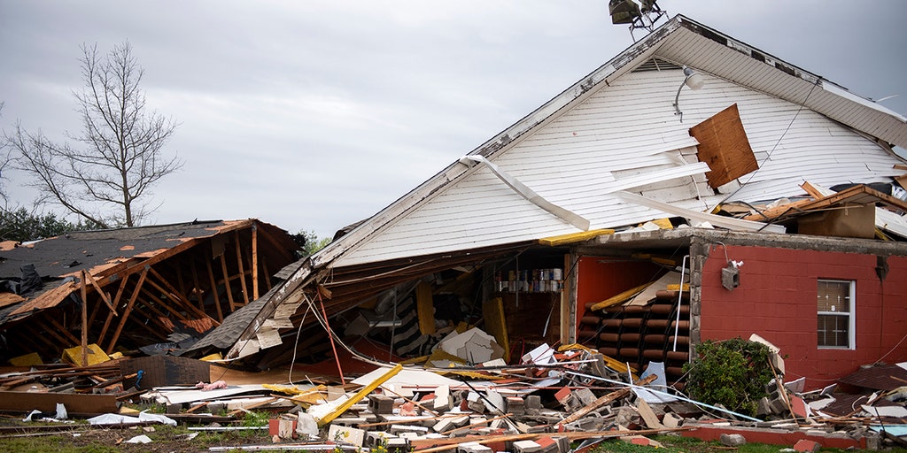 Tornado Outbreak in Tennessee Valley leaves several dead | Fox Weather