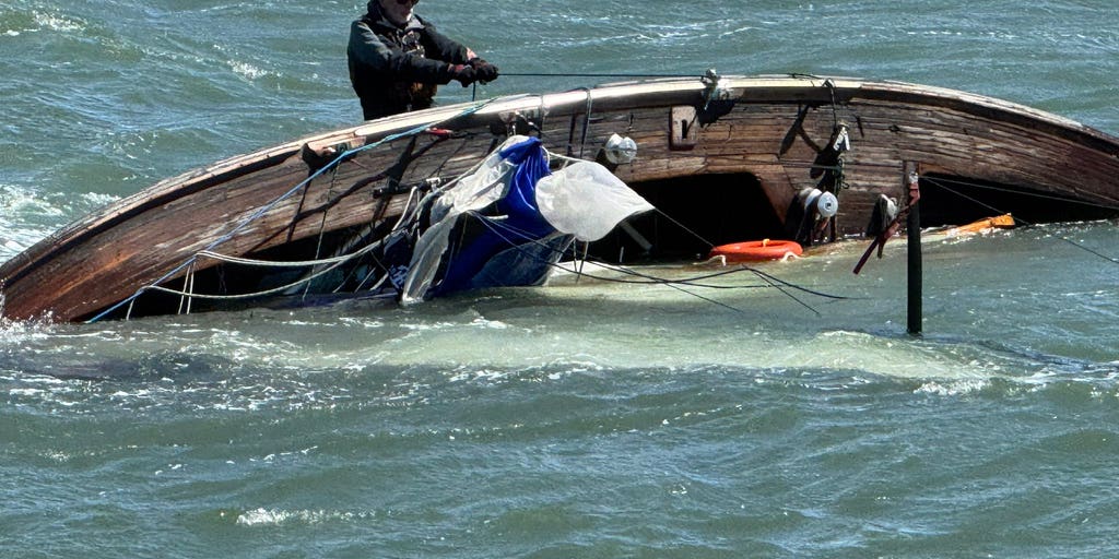 Crew rescued from sinking sailboat in San Francisco | Fox Weather