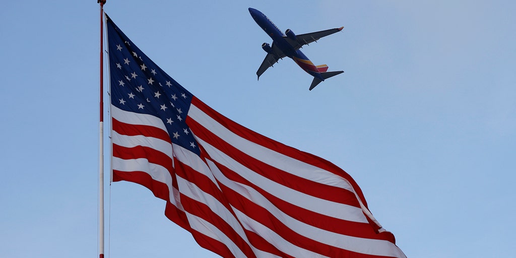 4th of July travel tracker: Live maps, airport status, flight delays ...