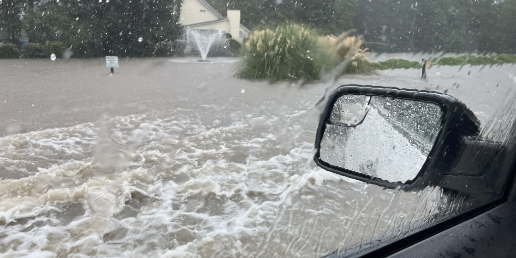 Charleston swamped by flash flooding as stubborn front soaks the ...