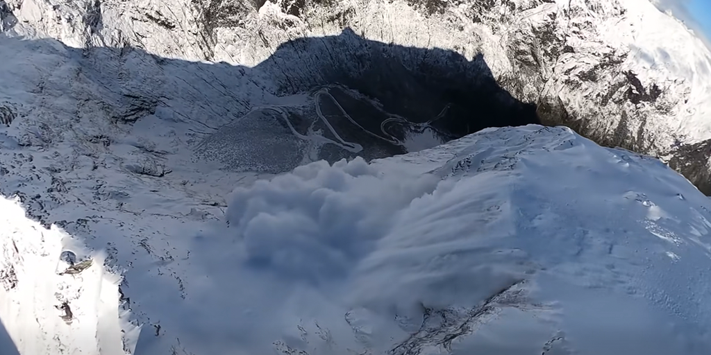VIDEO: New Zealand crews create epic avalanche with explosives | Fox ...