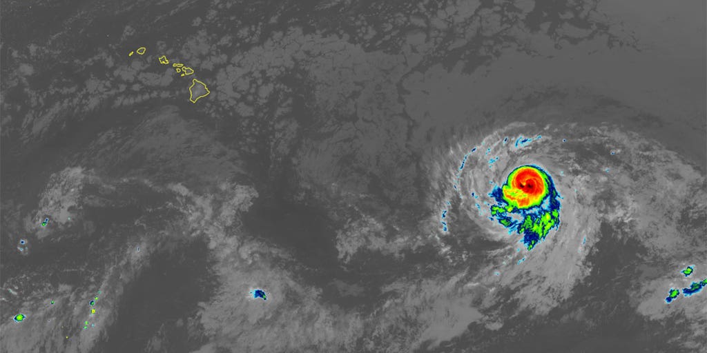 Hawaii turns watchful eye to Hurricane Kiko as storm returns to ...