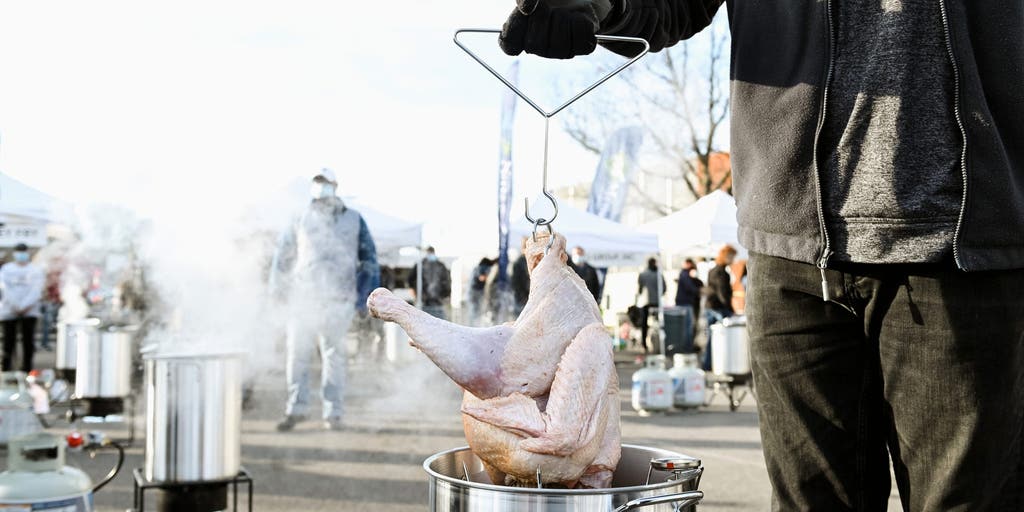 Deep frying a turkey can create an explosive Thanksgiving | Fox Weather