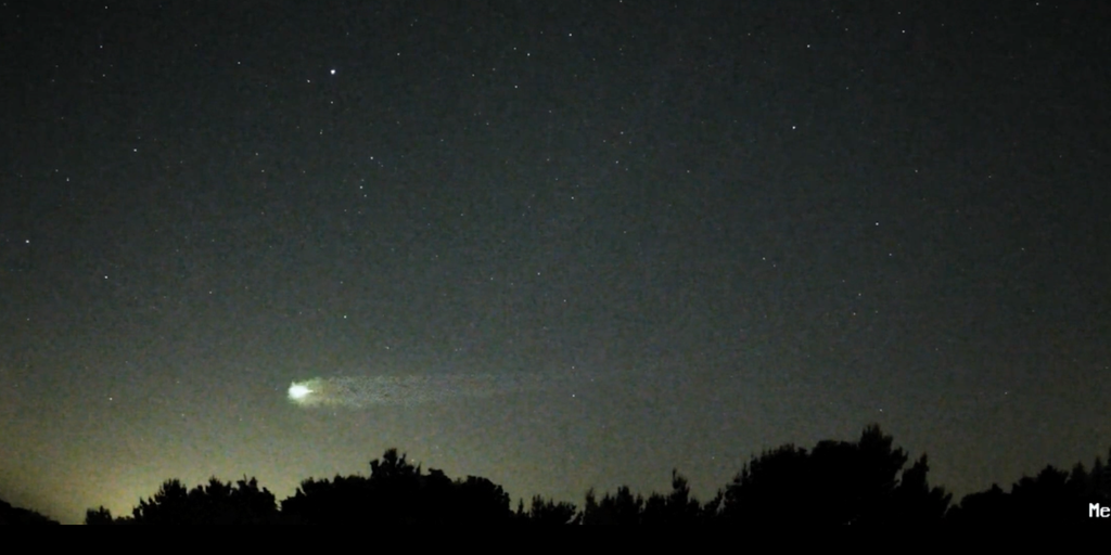 Meteor dazzles Midwest night sky, generating reports from 8 states ...